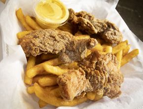 Uptown Kitchen Pizza & Wings - Food delivery - Pittsburgh - Order online